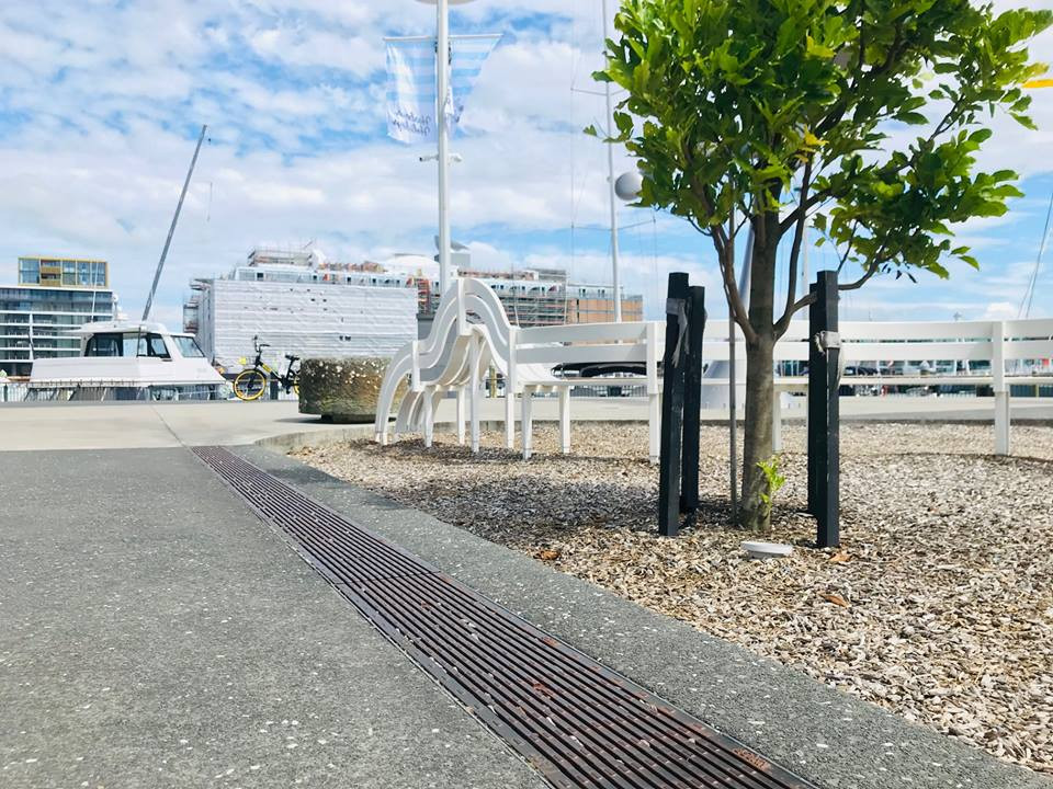 Estructuras de captación | AQUA Infraestructura | Rejilla | Boca de ...