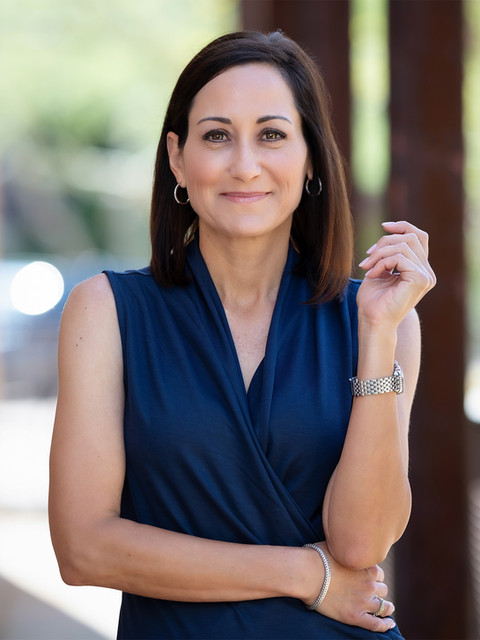 Headshot Photographer in Phoenix, AZ | Jennifer Stewart Photography