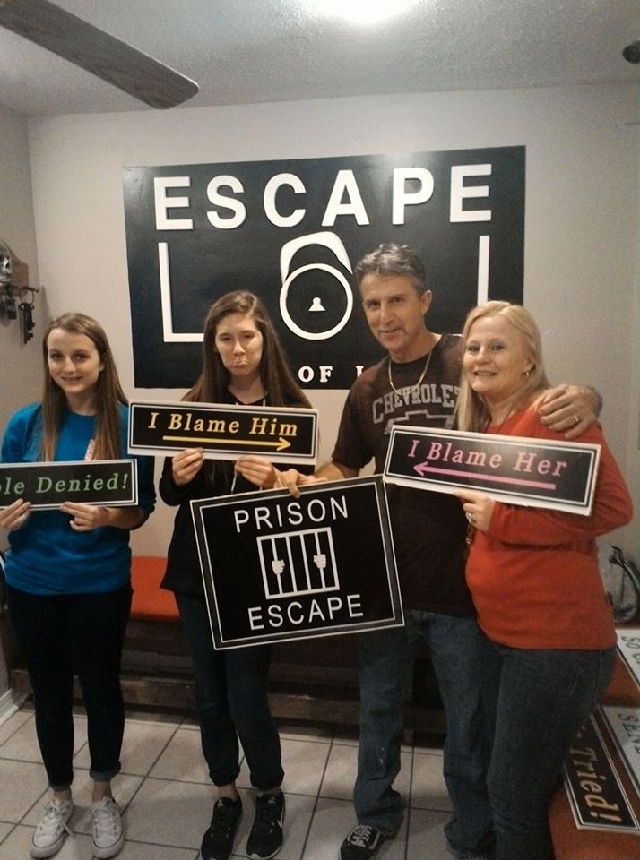 PRISON ESCAPE | Escape LOL 2020