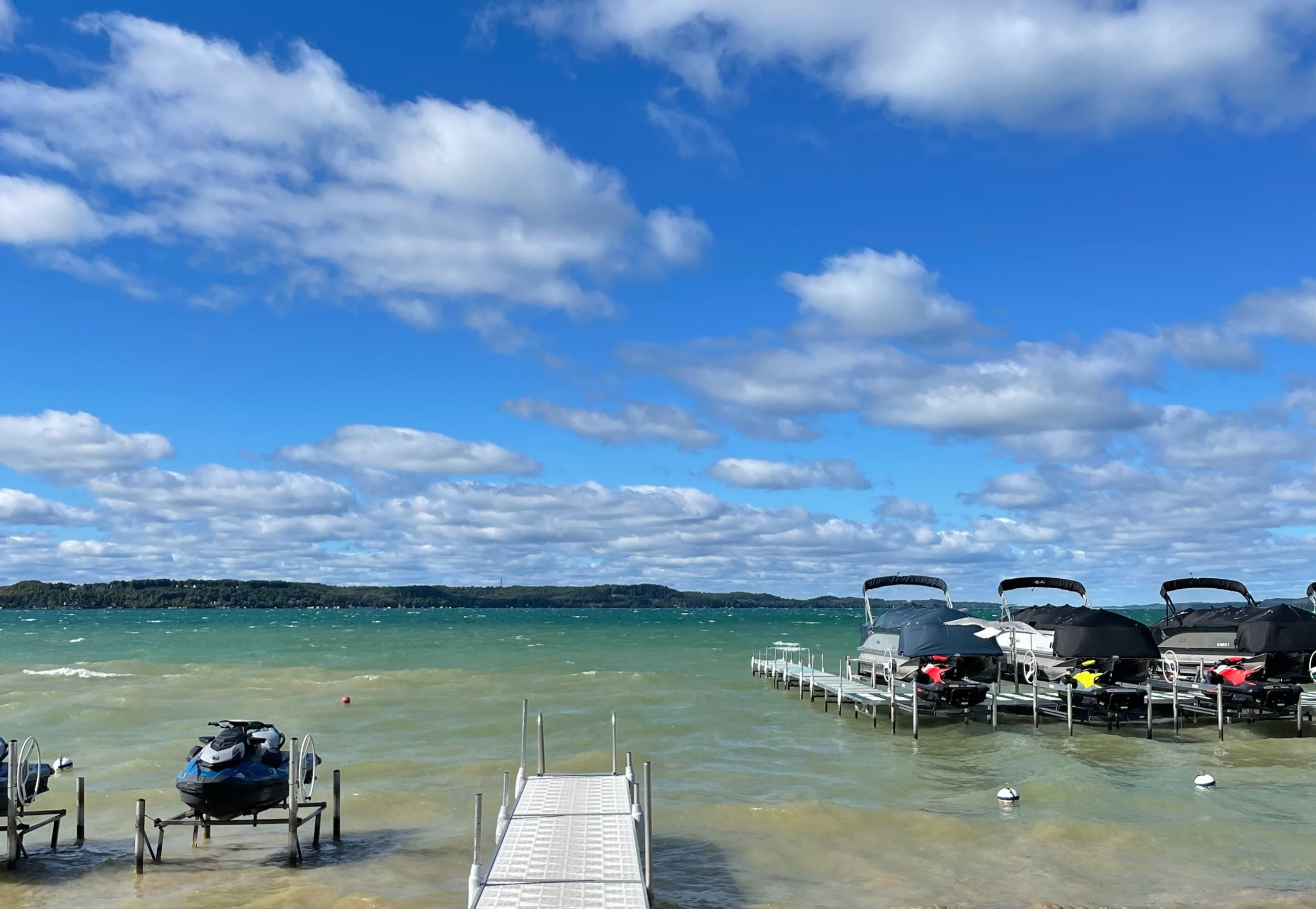 Torch Lake Boat Rentals and Jet Ski Rentals | Dockside Water Sports