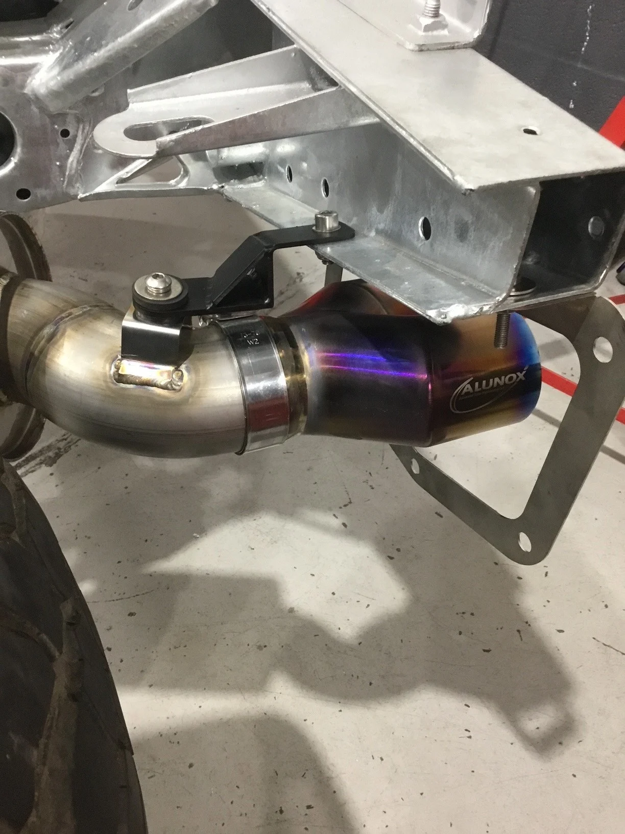 Stainless Steel Universal Exhaust Brackets and Rubber Mounts | Alunox