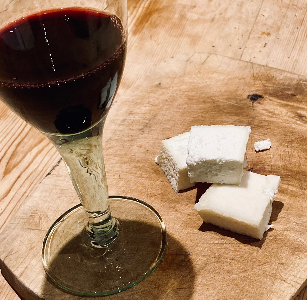 What should you drink with our cheese?