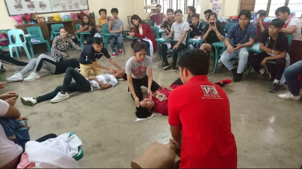 Basic Course on First Aid para sa Alternative Learning System Learners