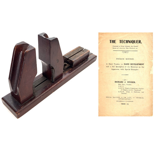 Techniquer Finger Spreader Instruction Manual | Antique Typewriters