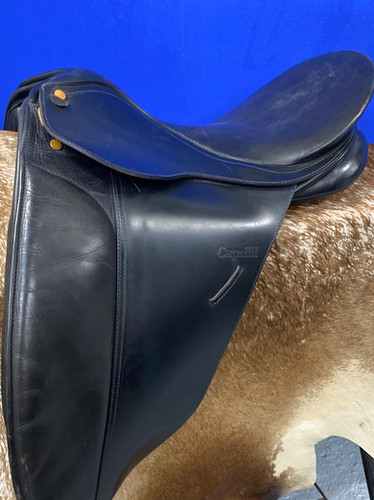 Dressage Saddle 17.5” Bates Caprilli | Horse 'N' Around