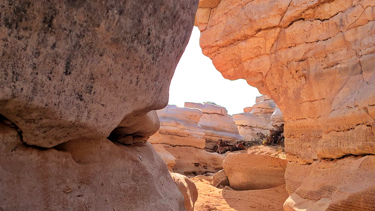 HIDDEN CANYON, RIYADH, SAUDI ARABIAUnderratedadventures.com