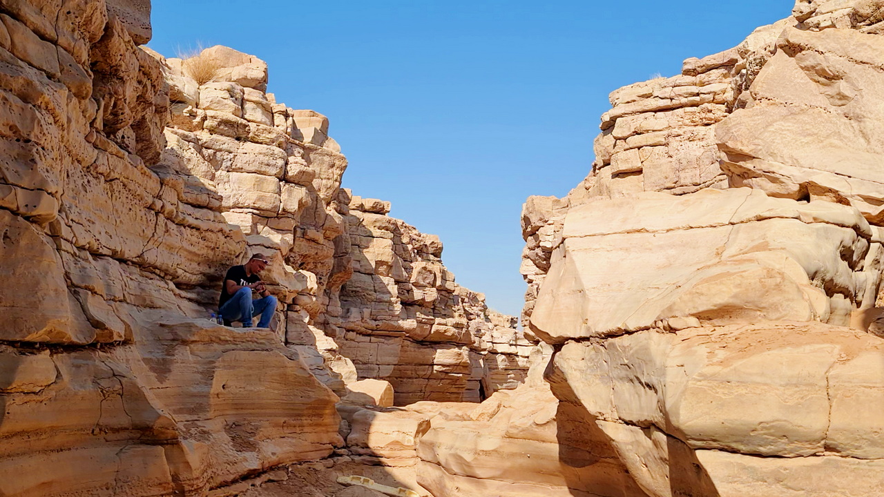 HIDDEN CANYON, RIYADH, SAUDI ARABIAUnderratedadventures.com