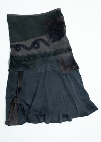 Jupe aus feiner Wolle, mit Zierband | creart