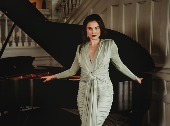 Glamour Shots | Vanessa Tompkins | US | vanessatompkins.com