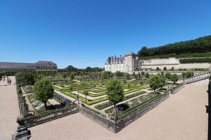 3 of the best Loire Valley Castles - what to see and where to stay