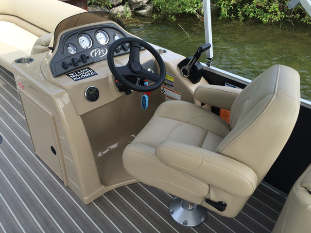 Summertime Rentals | Tritoon Rentals - Lake Charlevoix, Walloon Lake