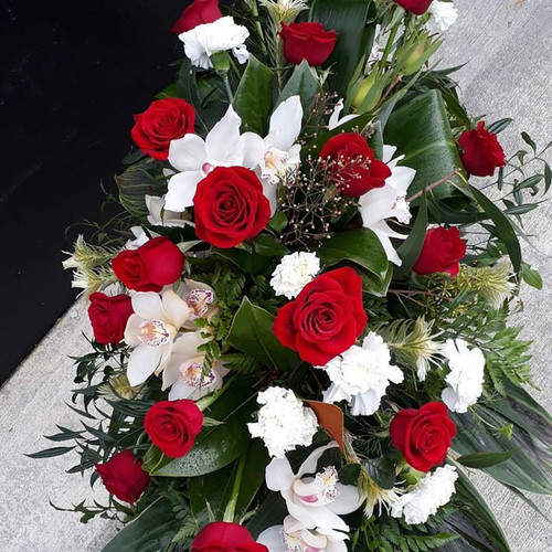 Funeral tributes from - Palmerston North | Floral Collaborative