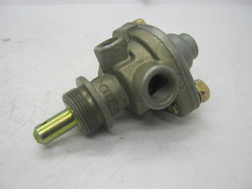 AG514746 Control Valve | Gator Center