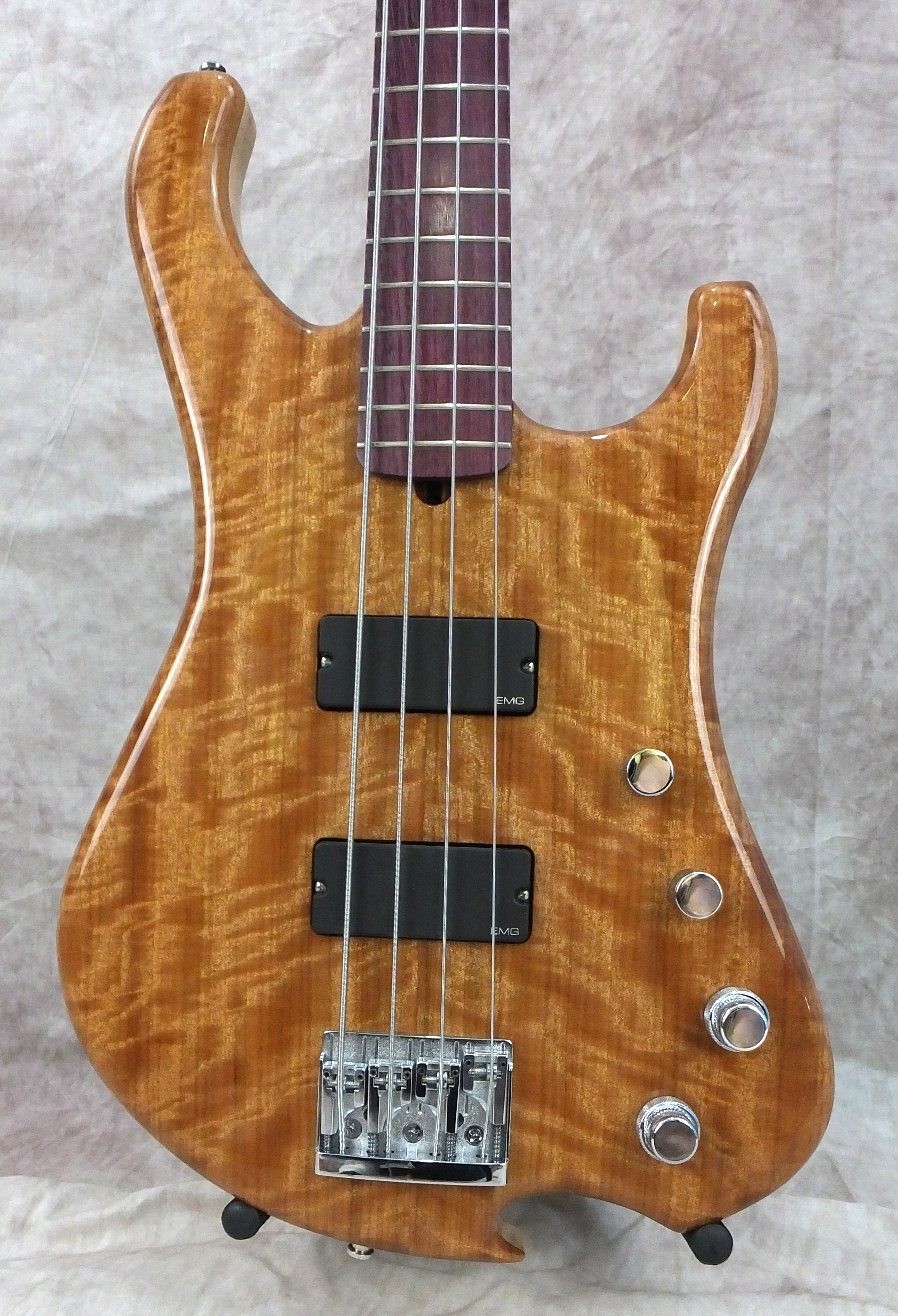 Custom Handmade Bass & Guitar | Lower Groove Guitars