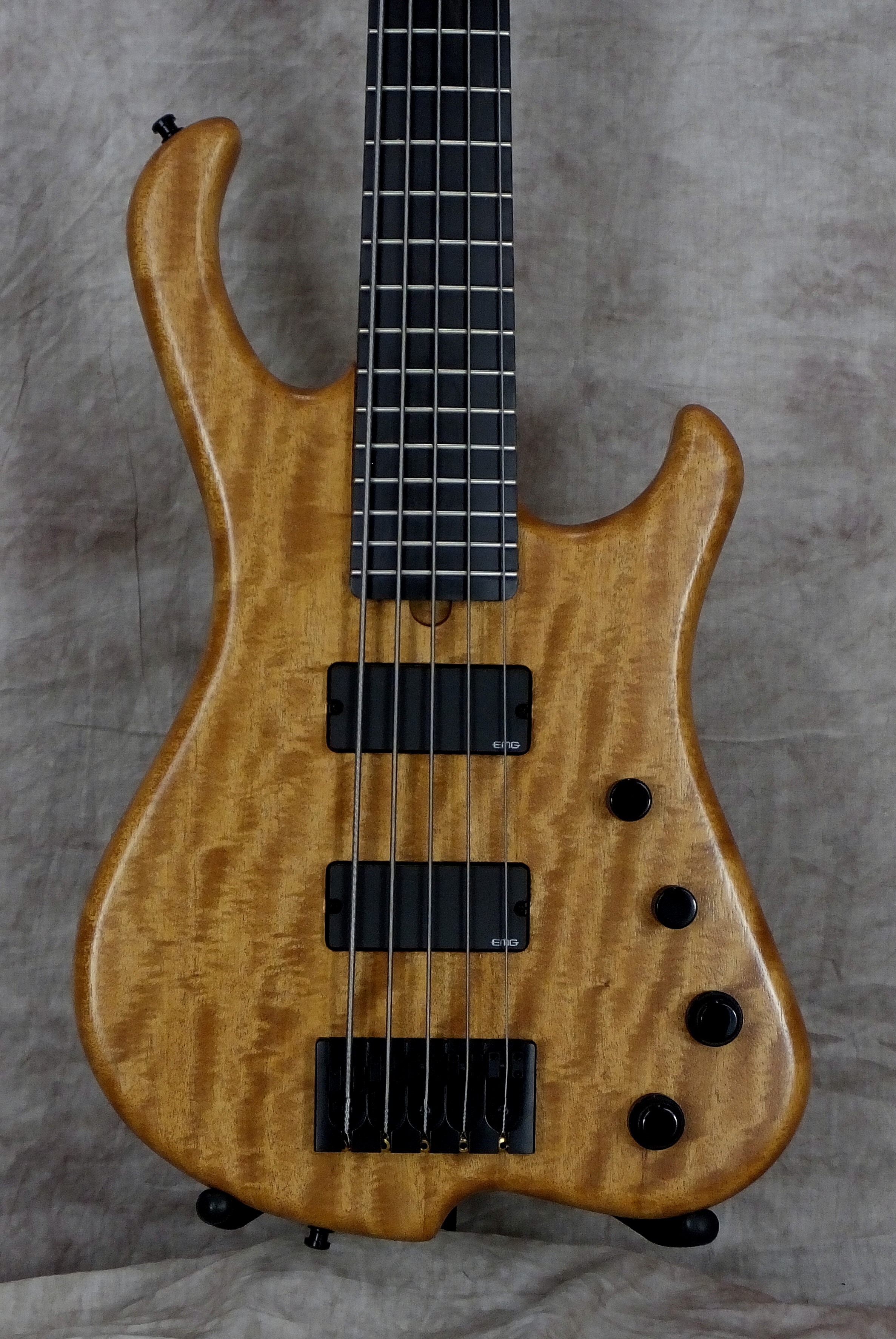 Custom Handmade Bass & Guitar | Lower Groove Guitars