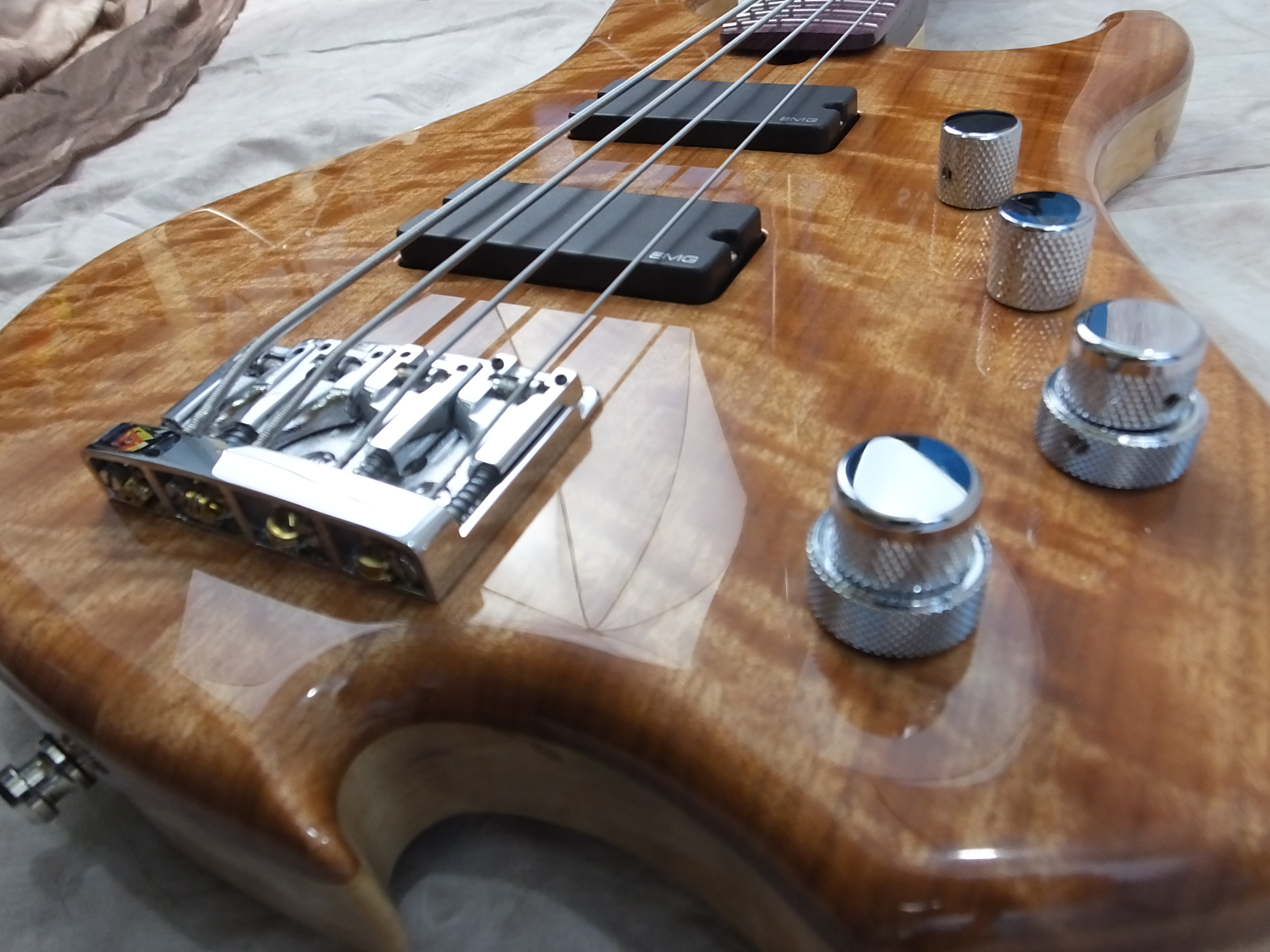 Custom Handmade Bass & Guitar | Lower Groove Guitars