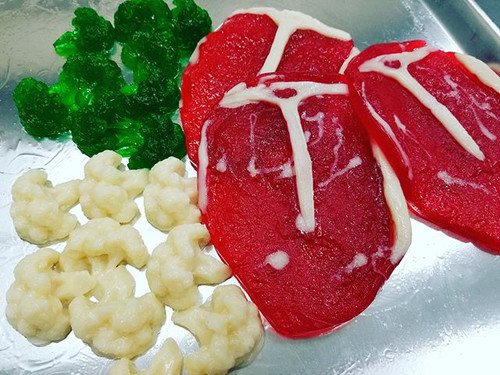 World Famous Gummy (TM) Steak Dinner | theGUMMYBEARGUY.com