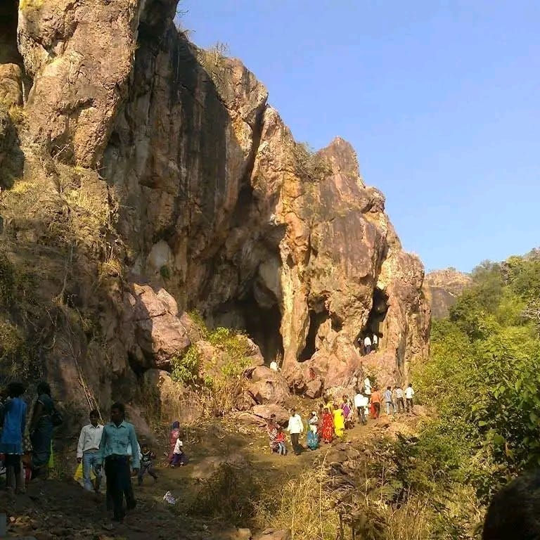 जानिए आदिवासी गोंड जनजाति के उद्गम स्थल 'कचारगढ़' की अनसुनी कहानी