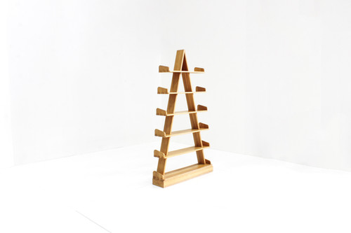 Brutalist Pyramid shelving unit book case solid oak | Rijp vintage