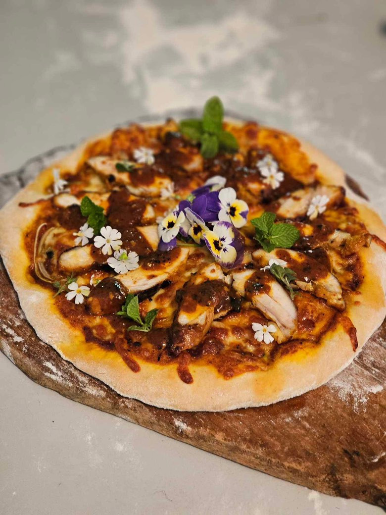 The Perfect Combination: The Secret to Making a Delicious Satay Pizza ...