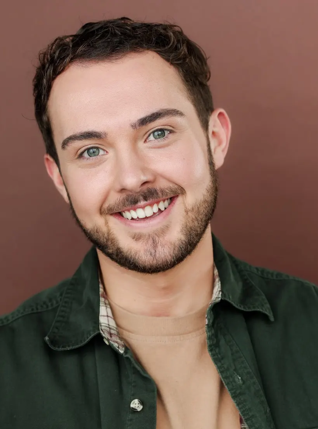 Shawn Davis has SIGNED with Aperture Talent Agency!