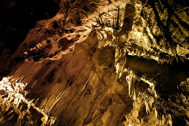 Talking Rock Caverns