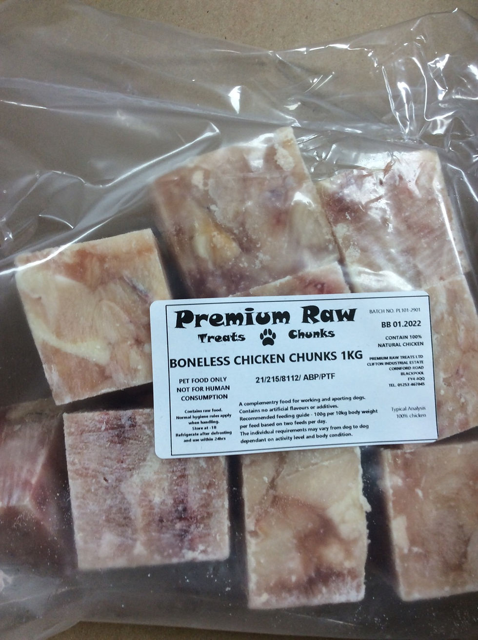 Boneless chicken chunks 1 kg | Womlu Pet Foods