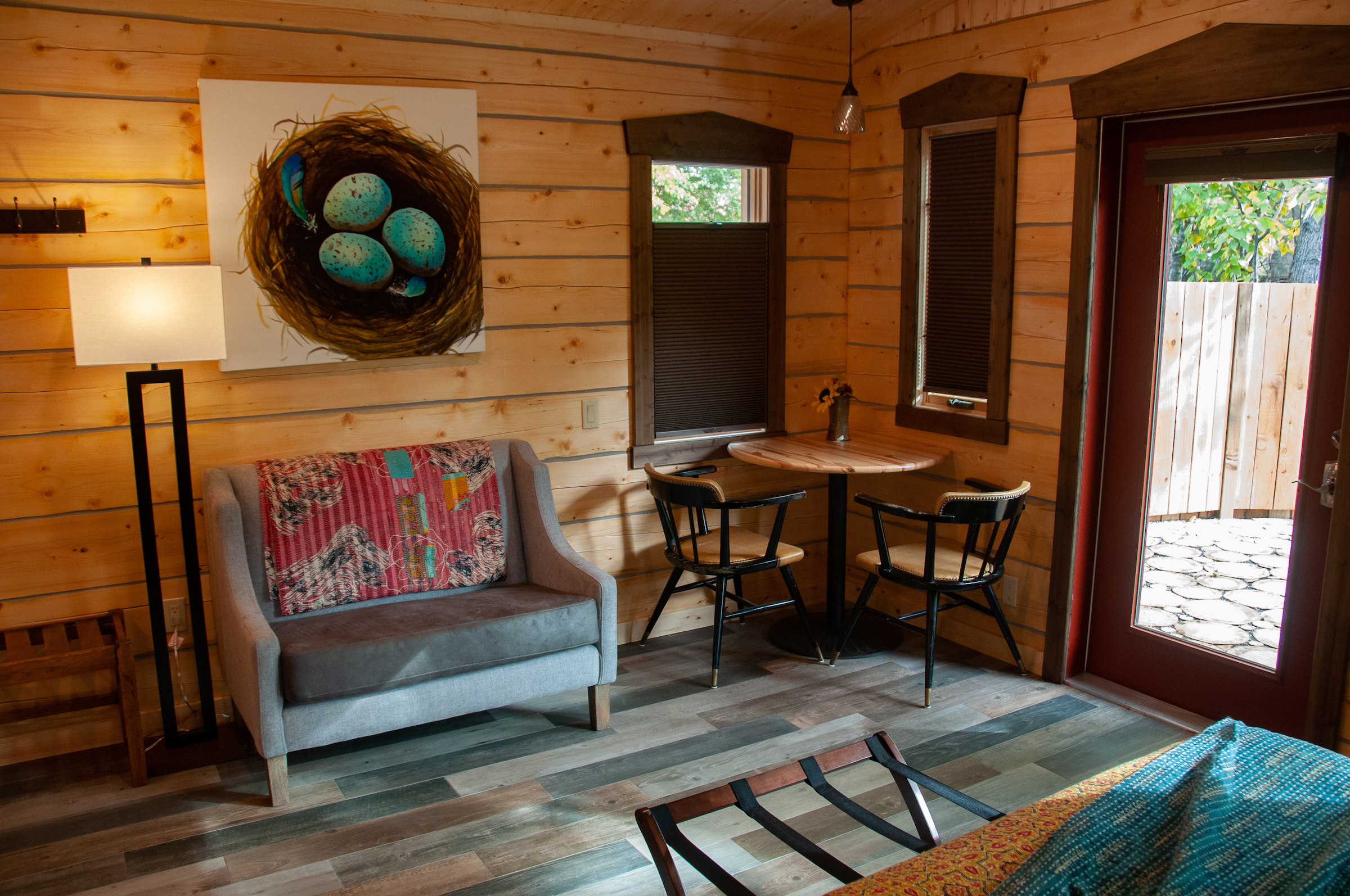 Smiley's Cabin B&B | The Dancing Leaf Gallery | United States