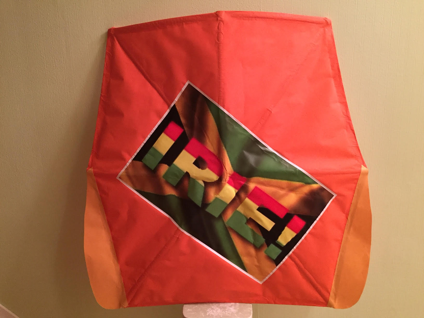 Jamaican bamboo kites www.flyringokite.com