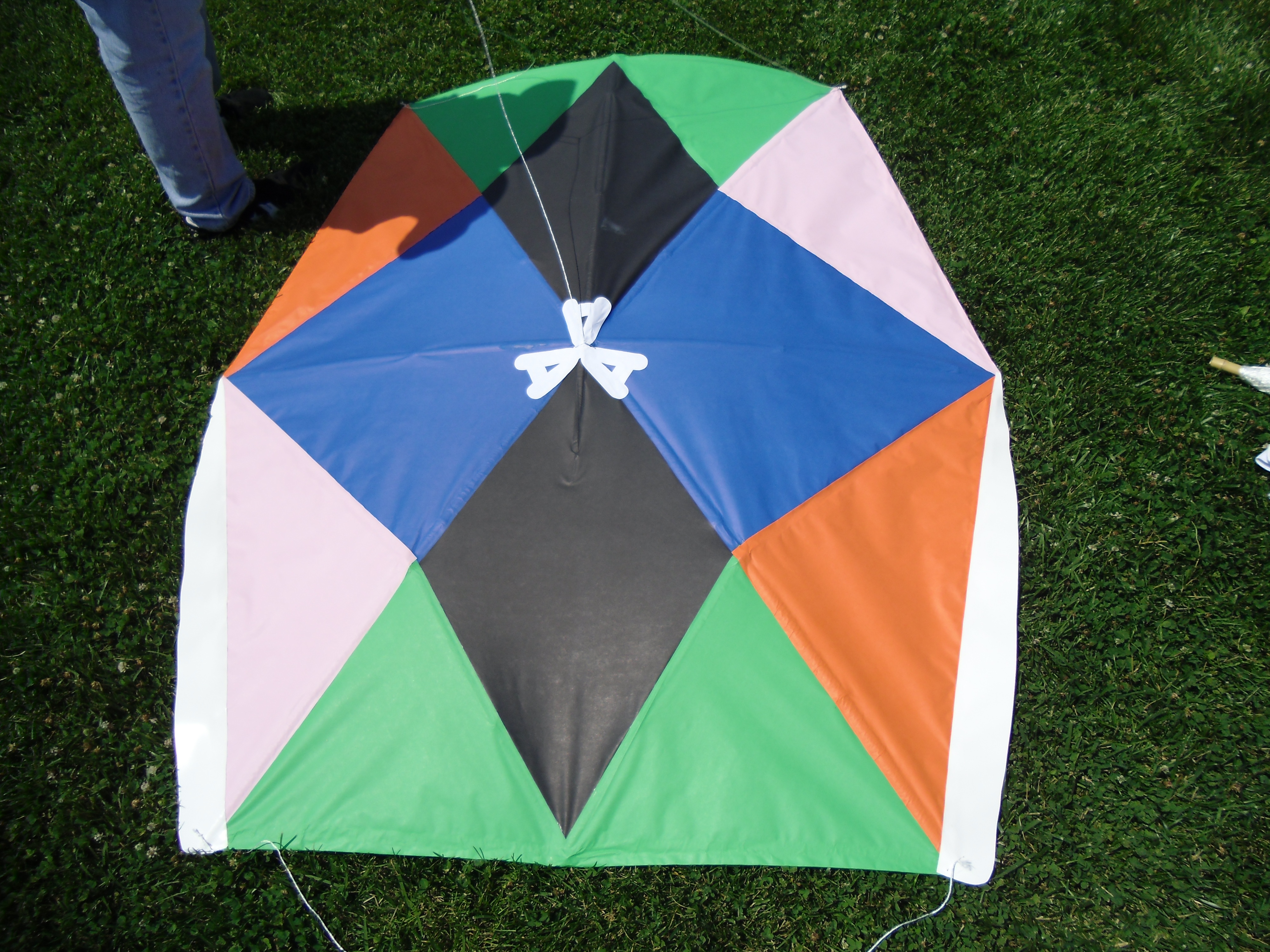 Jamaican bamboo kites www.flyringokite.com