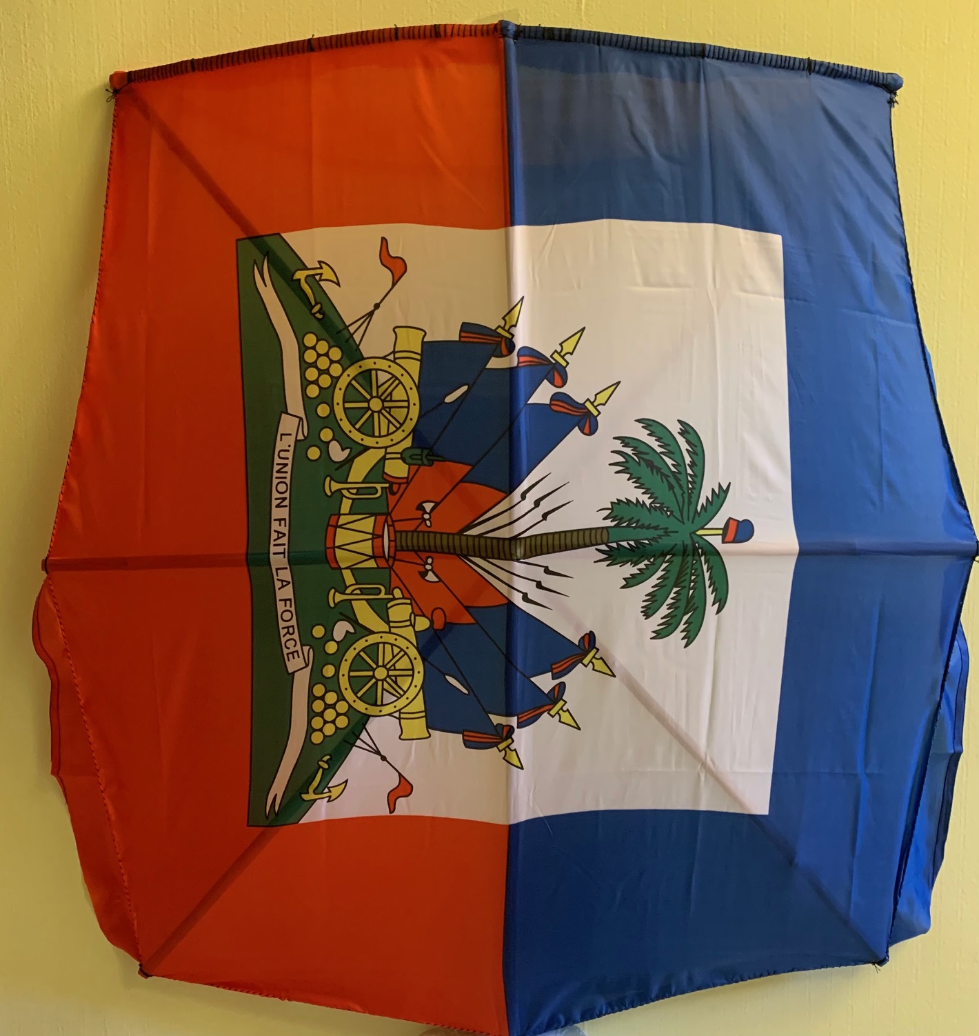 Jamaican bamboo kites www.flyringokite.com