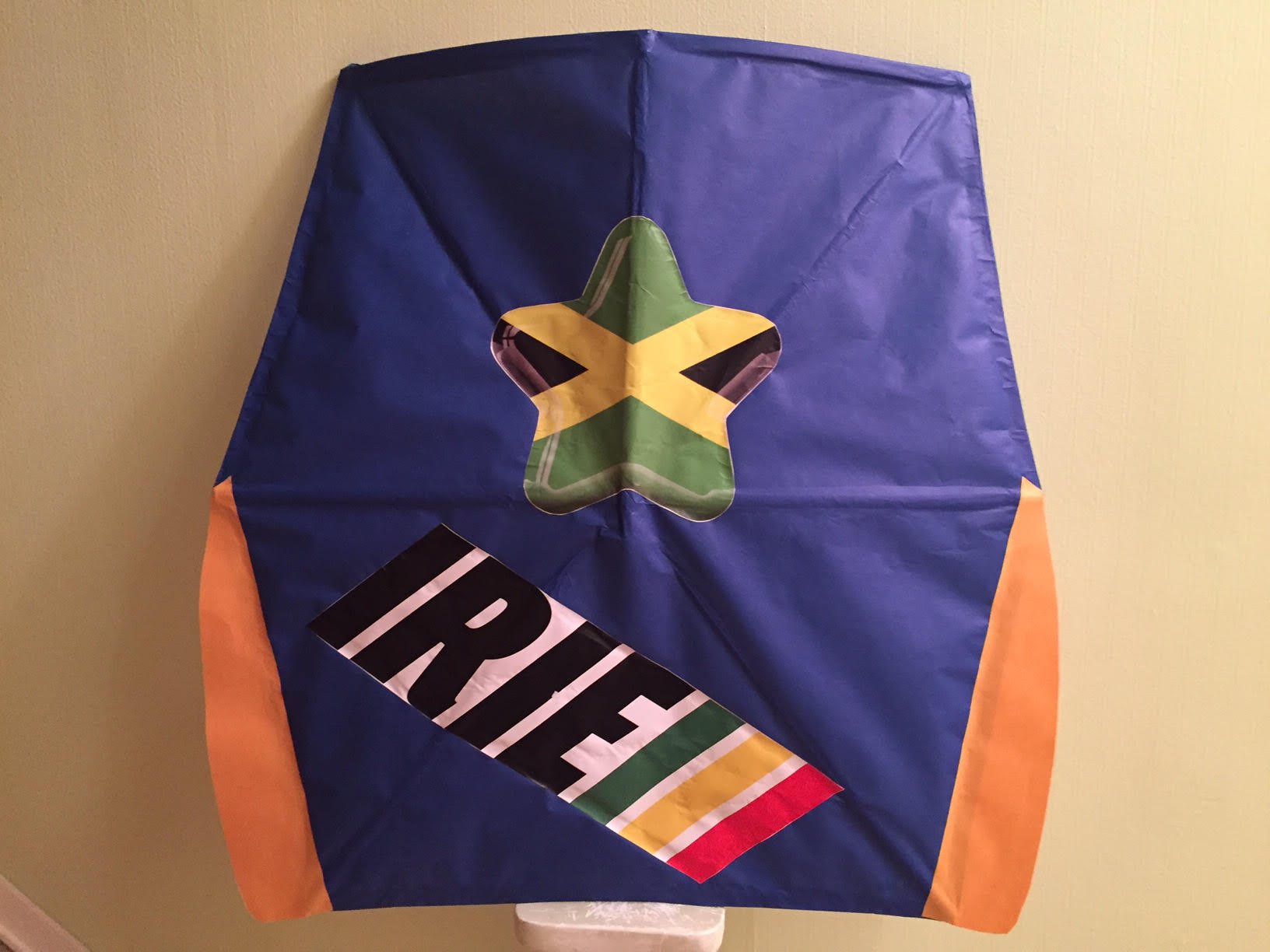 Jamaican bamboo kites www.flyringokite.com