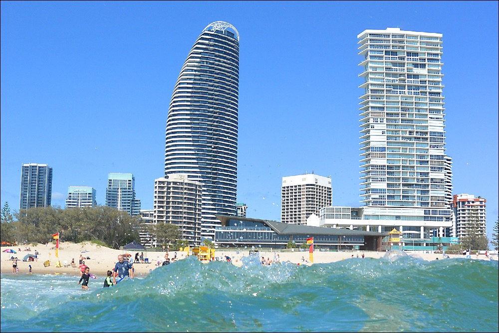 88 Year Old Kurrawa Member Saves Tourists on Kurrawa Beach