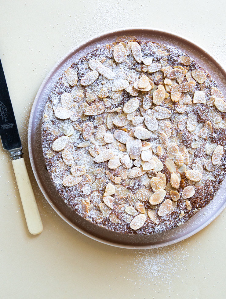 Belinda Jeffery's flourless almond, coconut and vanilla cake | Eatable