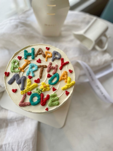 Minimal cake mini heart | sweetscottage