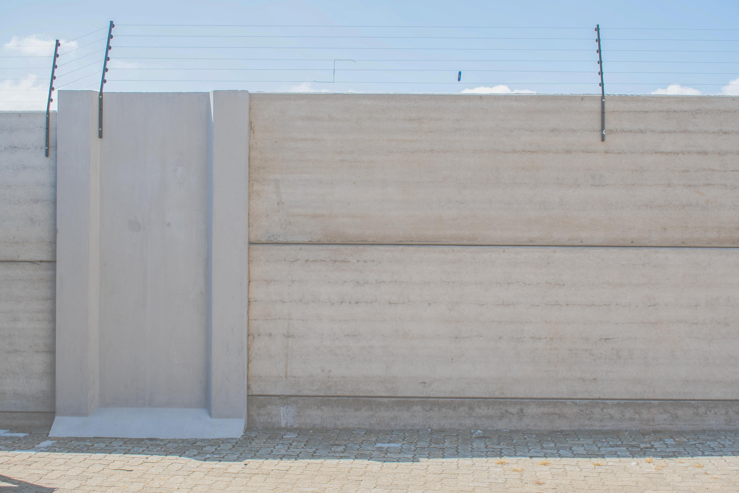 SECURI-WALL | High-end Precast Concrete Security Walling