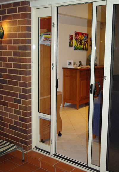 Patio Pet Door Inserts for Sliding Doors, Fully Lockable,Fast Delivery