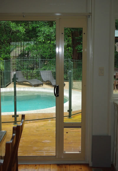 Patio Pet Door Inserts for Sliding Doors, Fully Lockable,Fast Delivery