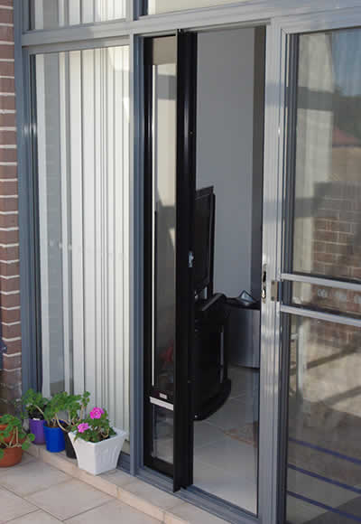 Patio Pet Door Inserts for Sliding Doors, Fully Lockable,Fast Delivery