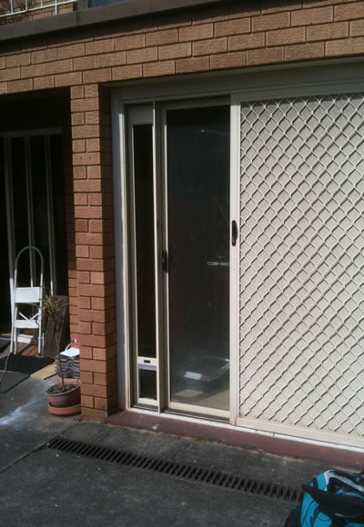 Patio Pet Door Inserts for Sliding Doors, Fully Lockable,Fast Delivery