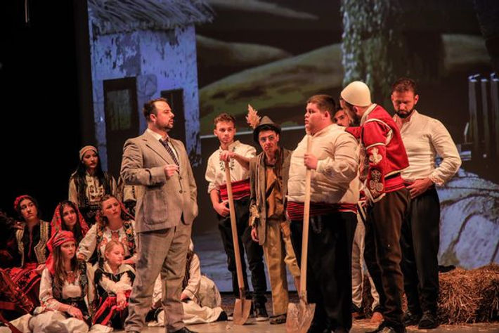 A historic event for the art of Korça / After 70 years, the first ...