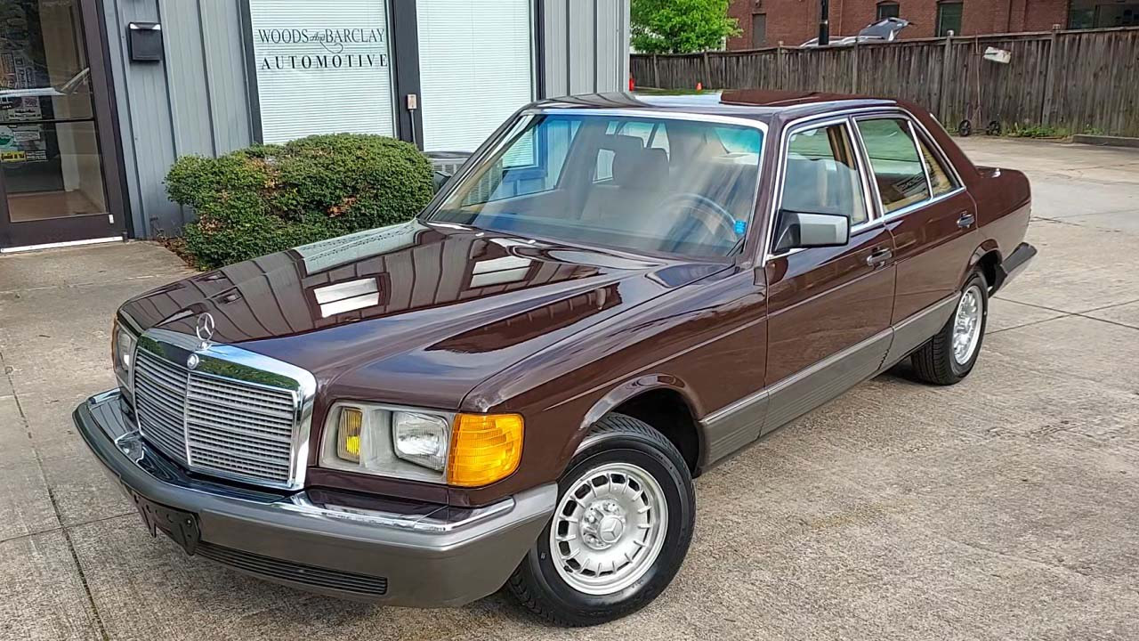1981 Mercedes 300SD | Woods and Barclay Automotive