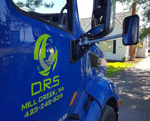 Peterbilt 579 Oversize Load Mirror Extension Bracket | Mirrorextension.com