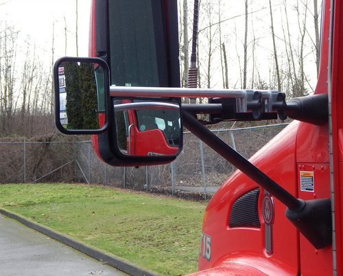 Kenworth T660 Oversize Load Mirror Extension Bracket | Mirrorextension.com