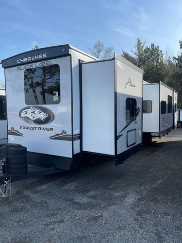 2025 Cherokee Timberwolf 39HBABL | Camper Corral