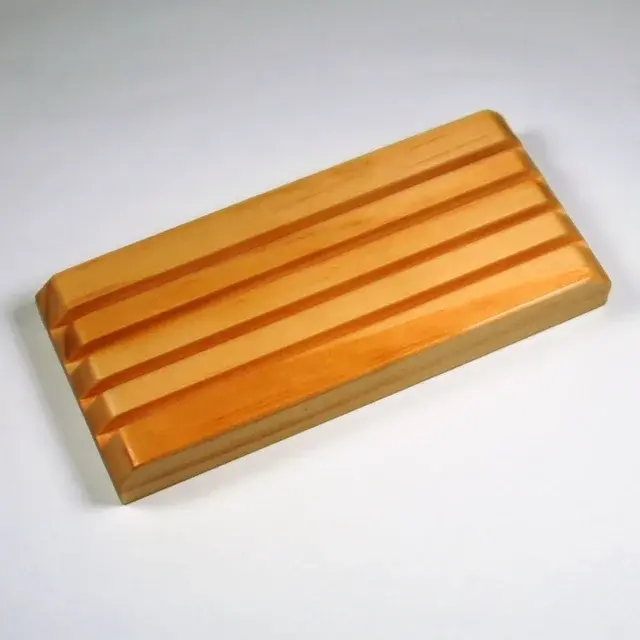 6 Inch Pine Ruler Stand (A Style) | Quilted Glo