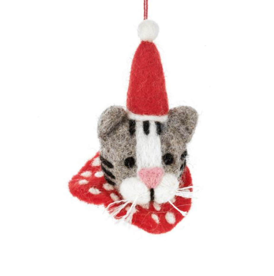 clarence-the-christmas-cat