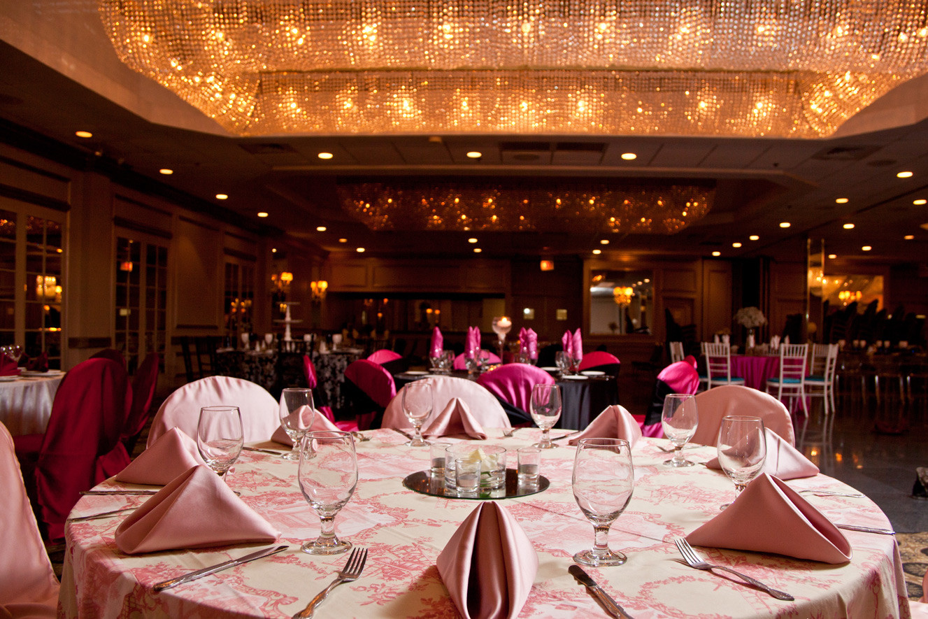 Biagio Ballroom Table Setting