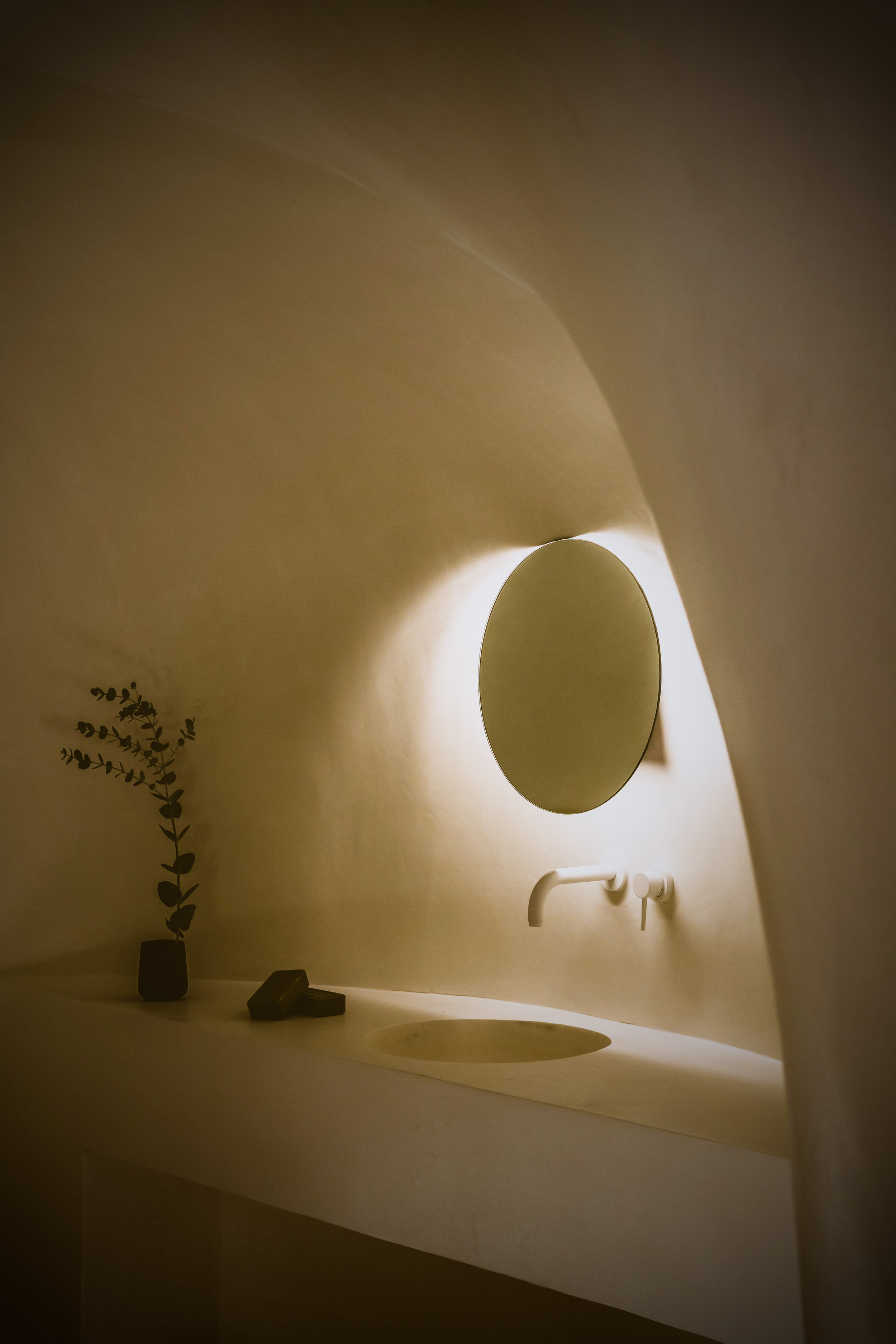 Transform Your Space with Microcement: Benefits for Modern Minimalist ...