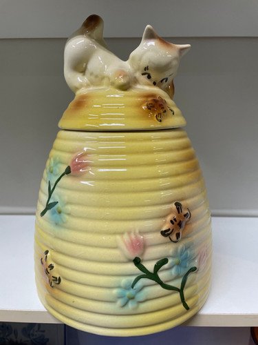 VINTAGE BEEHIVE COOKIE JAR | The Trading Post